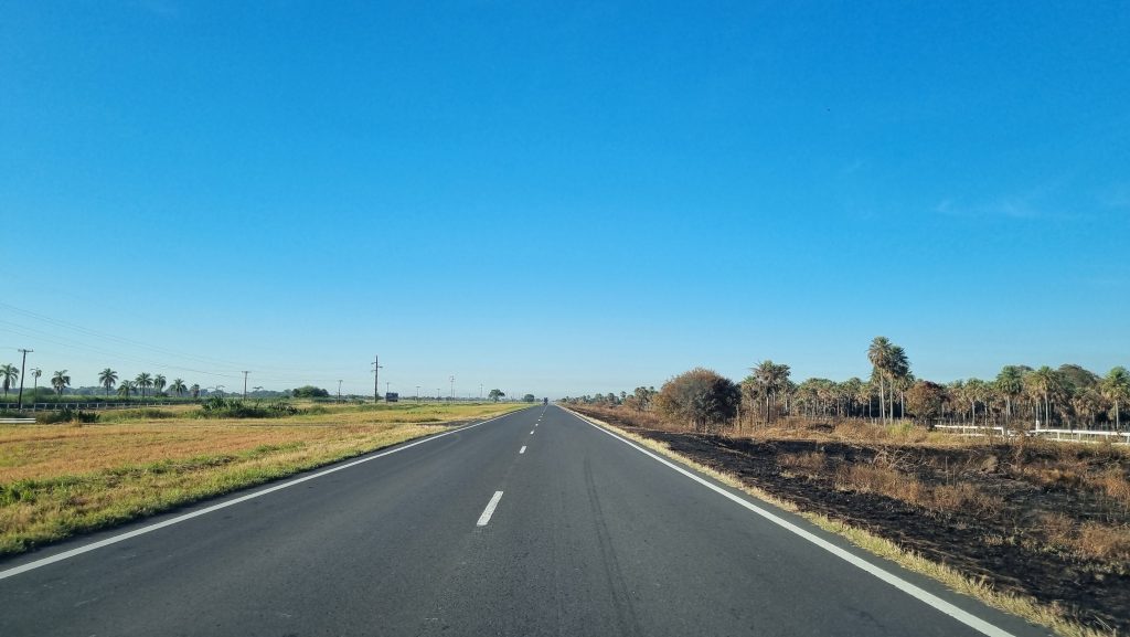 DOS REALIDADES QUE SE VEN A LA VERA DE LA RUTA NACIONAL 11 ...